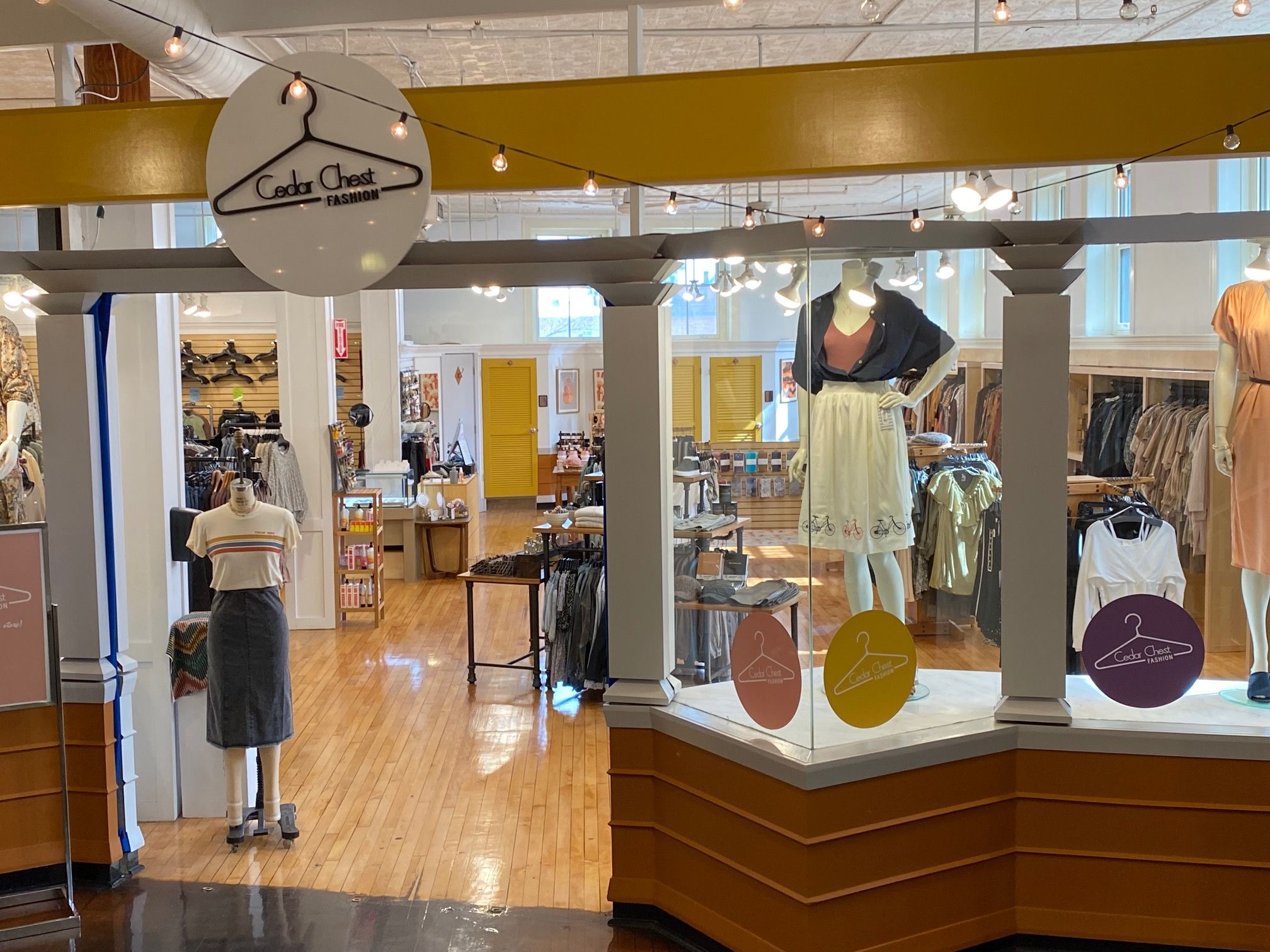 Northampton MA Shopping | Thornes Marketplace Northampton MA | Downtown ...